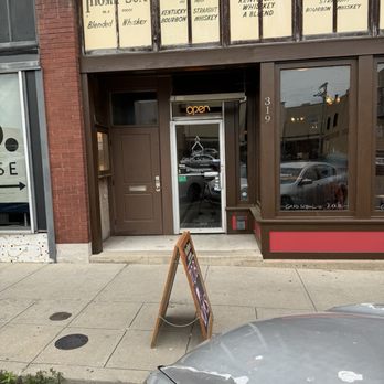 THE JOB PUBLIC HOUSE - Updated January 2026 - 30 Photos - 319 E Walnut ...