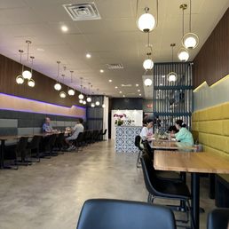 CHI MC CHICKEN & BEER - Updated September 2024 - 67 Photos & 39 Reviews ...