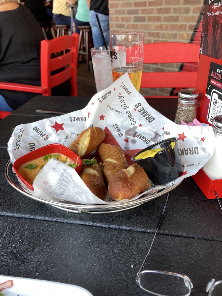 DRAKE’S - Updated January 2026 - 48 Photos & 68 Reviews - 1451 Veterans ...