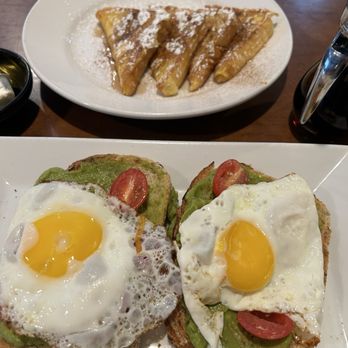 THE HOWLING ROOSTER - Updated January 2025 - 460 Photos & 360 Reviews ...