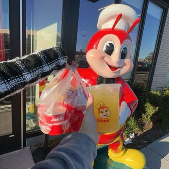 JOLLIBEE - Updated June 2024 - 122 Photos & 83 Reviews - 44945 ...