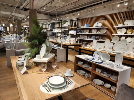 BLOOMIE’S BY BLOOMINGDALE’S - Updated December 2025 - 77 Photos & 24 ...