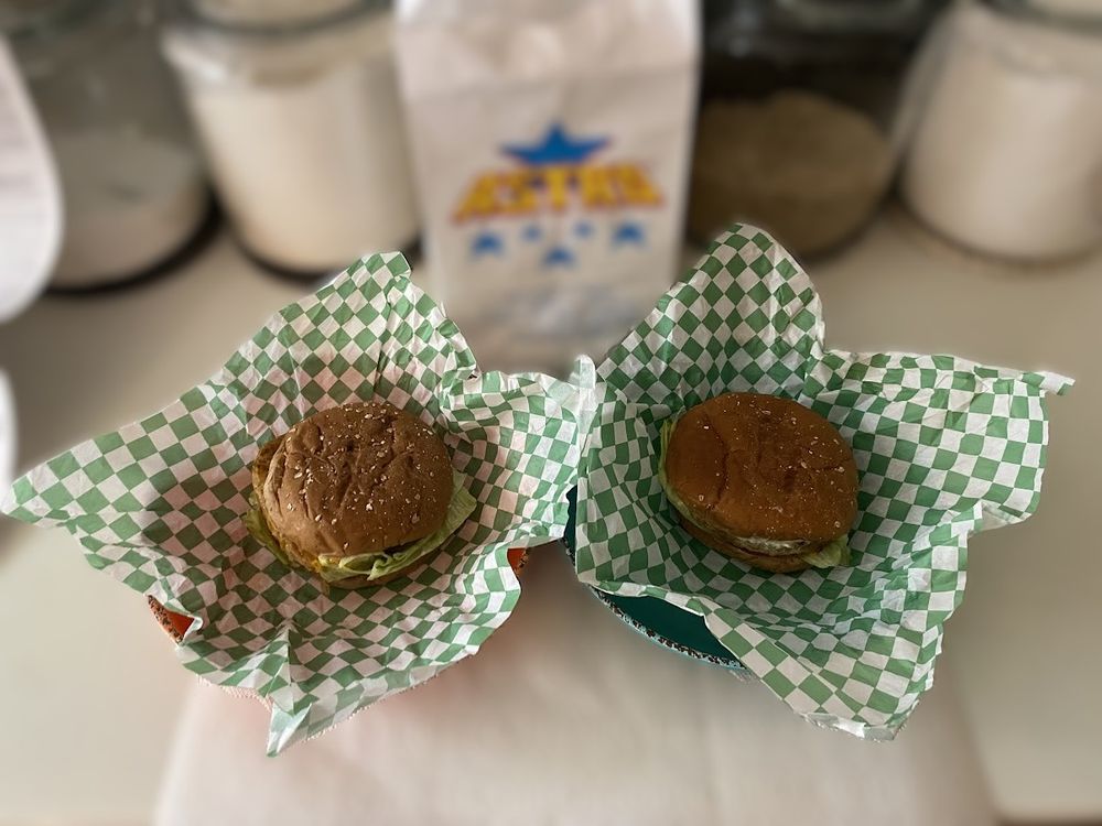 ASTRO BURGER - Updated December 2025 - 301 Photos & 580 Reviews - 5601 ...
