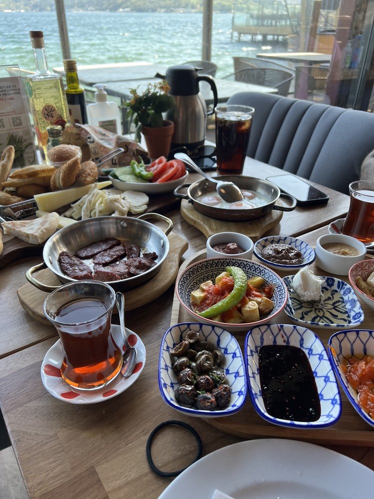 BIG CHEFS - Updated September 2025 - 45 Photos & 27 Reviews - Tarabya ...