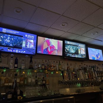 MAINSTREAM BAR AND GRILL - Updated May 2024 - 284 Photos & 435 Reviews ...