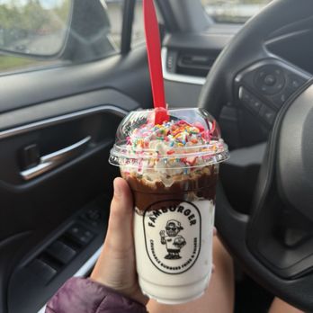 FAMBURGER - Updated August 2025 - 23 Photos & 47 Reviews - 1400 E 2nd ...