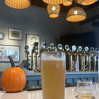 HOP ATOMICA - Updated March 2025 - 271 Photos & 135 Reviews - 535 E ...