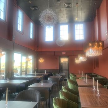 BELUGA HOUSE WATERFRONT RESTAURANT - Updated December 2025 - 154 Photos ...