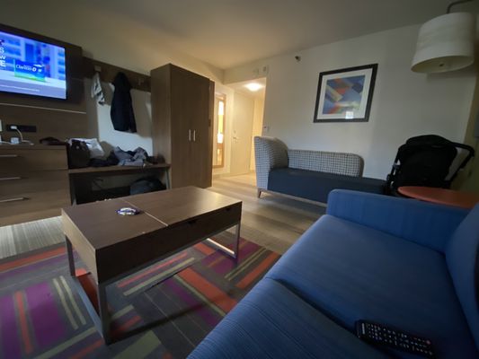 HOLIDAY INN EXPRESS & SUITES ANAHEIM RESORT AREA - Updated July 2024 ...