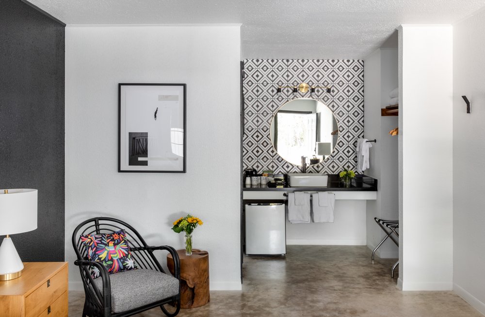 WIMBERLEY INN + BAR - 73 Photos & 64 Reviews - 200 Fm 3237, Wimberley ...