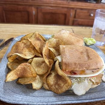 BALANCE ROCK EATERY & PUB - Updated December 2025 - 172 Photos & 203 ...