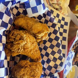FRANK’S FAMOUS CHICKEN & WAFFLES - Updated January 2026 - 587 Photos ...
