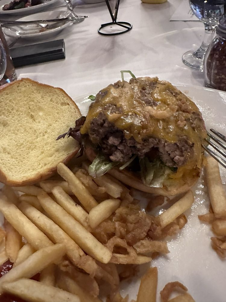 MAIN LINE TAVERN - Updated July 2024 - 12 Reviews - 516 E King Rd ...