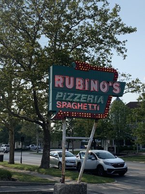 RUBINO’S PIZZA - Updated August 2025 - 218 Photos & 330 Reviews - 2643 ...