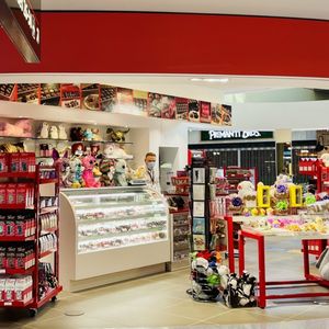 SARRIS CANDIES - 442 Photos & 207 Reviews - Candy Stores - 511 Adams ...