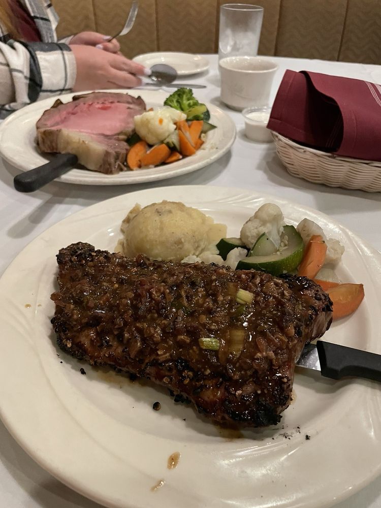 THREE FLAMES RESTAURANT & BANQUETS - Updated December 2024 - 121 Photos ...