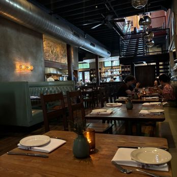 LAMBERTS DOWNTOWN BARBECUE - Updated August 2024 - 1825 Photos & 2037 ...