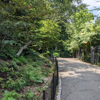 FORT TRYON PARK - Updated August 2025 - 901 Photos & 298 Reviews - 1 ...