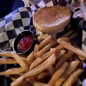 GOODNIGHTS COMEDY CLUB - Updated May 2025 - 156 Photos & 225 Reviews - 401 Woodburn Rd, Raleigh ...