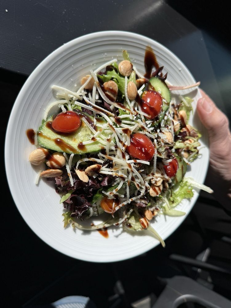 SIPS ON 10TH - Updated May 2024 - 96 Photos & 51 Reviews - 1022 S 10th ...