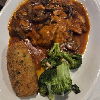 PAZZO - Updated January 2026 - 404 Photos & 531 Reviews - 141 W Front ...