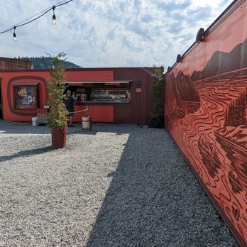 KULSHAN TRACKSIDE BEER GARDEN - Updated August 2024 - 50 Photos & 20 ...