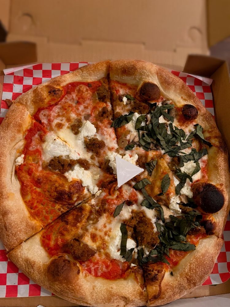 ATLAS PIZZA - Updated August 2024 - 29 Photos & 94 Reviews - 710 N ...