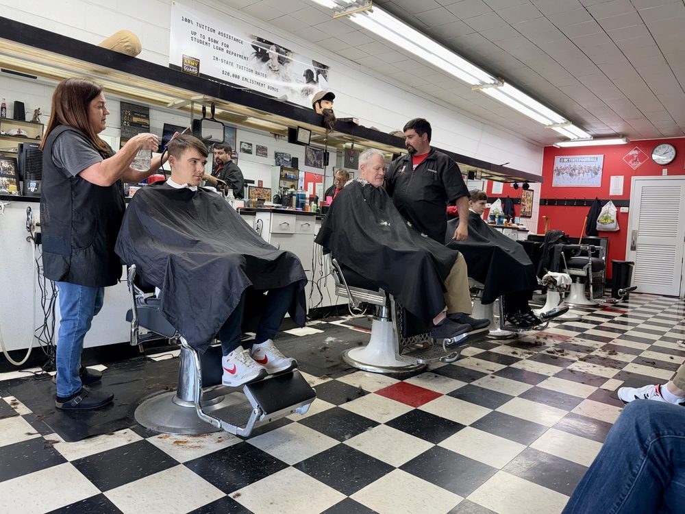 MAN-MUR BARBER SHOP - Updated October 2025 - 11 Photos & 54 Reviews ...