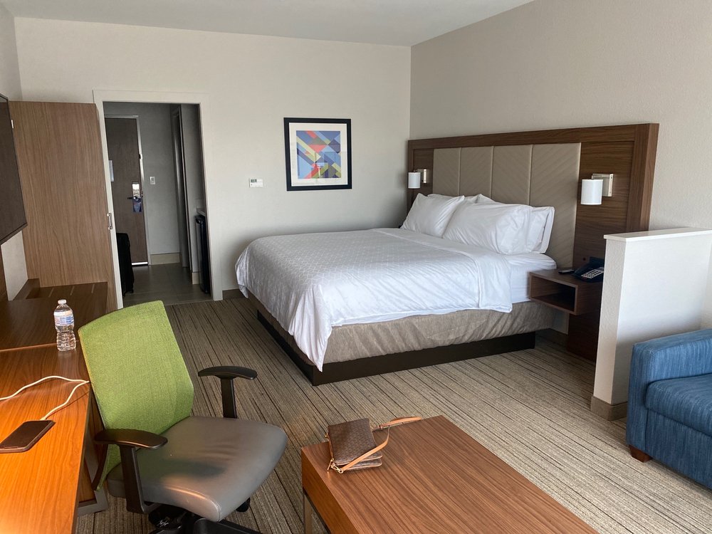 COMFORT INN & SUITES DALLAS MEDICAL-MARKET CENTER - Updated September ...