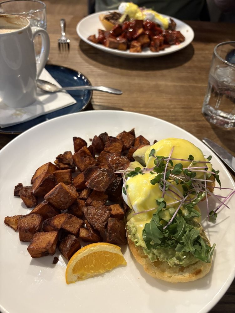 BLUESTONE COTTAGE - Updated December 2025 - 3670 Roblin Boulevard ...