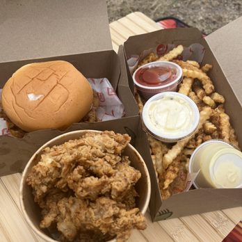 DOWNLOW CHICKEN SHACK - Updated May 2024 - 430 Photos & 278 Reviews ...