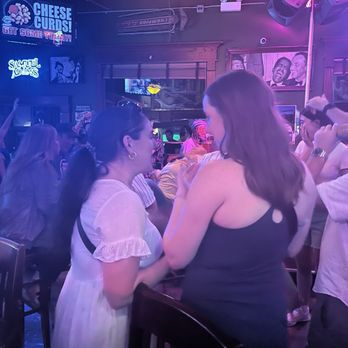 SLUGGERS WORLD CLASS SPORTS BAR - Updated June 2025 - 201 Photos & 573 ...