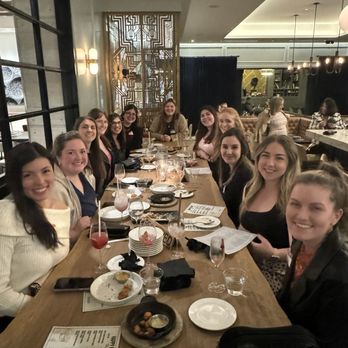 HENLEY - Updated July 2024 - 476 Photos & 250 Reviews - 2021 Broadway ...