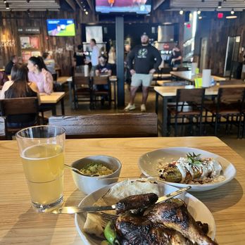 CHICKEN N PICKLE - SAN ANTONIO - Updated March 2025 - 953 Photos & 595 ...