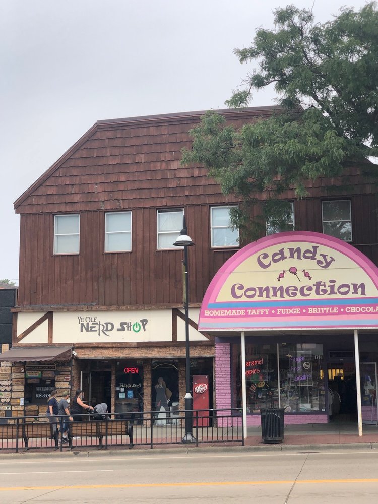 CANDY CONNECTION - Updated June 2025 - 123 Broadway, Wisconsin Dells ...