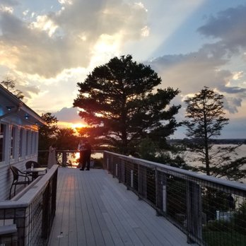 POINT BREEZE - Updated August 2025 - 134 Photos & 219 Reviews - 114 ...