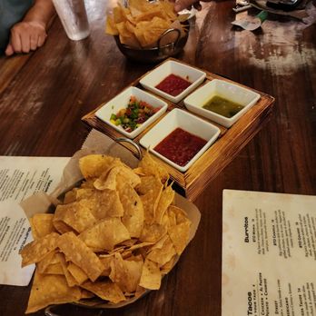 PAPA GALLO - Updated June 2025 - 73 Photos & 44 Reviews - 3405 Candlers ...