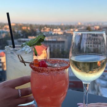 STUDY HALL ROOFTOP LOUNGE - Updated March 2025 - 372 Photos & 230 ...