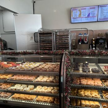 MAZZOA DONUTS - Updated January 2025 - 390 Photos & 457 Reviews - 5180 ...