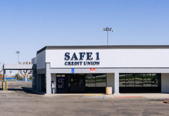 SAFE 1 CREDIT UNION - Updated December 2025 - 25 Photos - 1092 W Kern ...