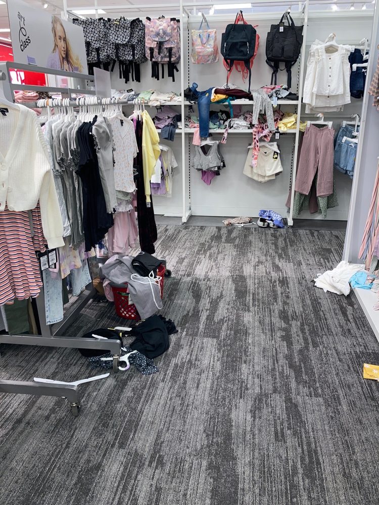 TARGET - Updated December 2025 - 28 Photos & 56 Reviews - 8005 Calumet ...