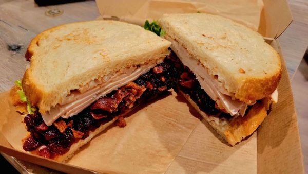 FULL ON CRAFT EATS & DRINKS - Updated August 2024 - 555 Photos & 673 ...