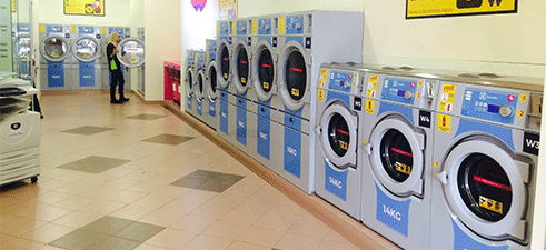 DOBIQUEEN - Updated February 2025 - 12 Photos - Loiret, Jalan Sri ...