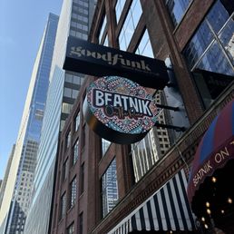 BEATNIK ON THE RIVER - Updated December 2025 - 2593 Photos & 1027 ...