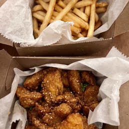 LA HOT CHICKEN - Updated July 2025 - 76 Photos & 79 Reviews - 42314 ...
