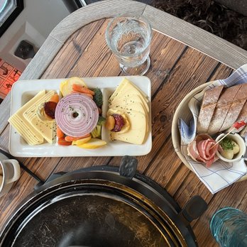 ALPENROSE VAIL - 693 Photos & 320 Reviews - 100 E Meadow Dr, Vail ...