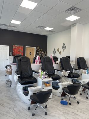POLISHED NAILS & SPA - Updated August 2025 - 114 Photos - 1951 Pulaski ...