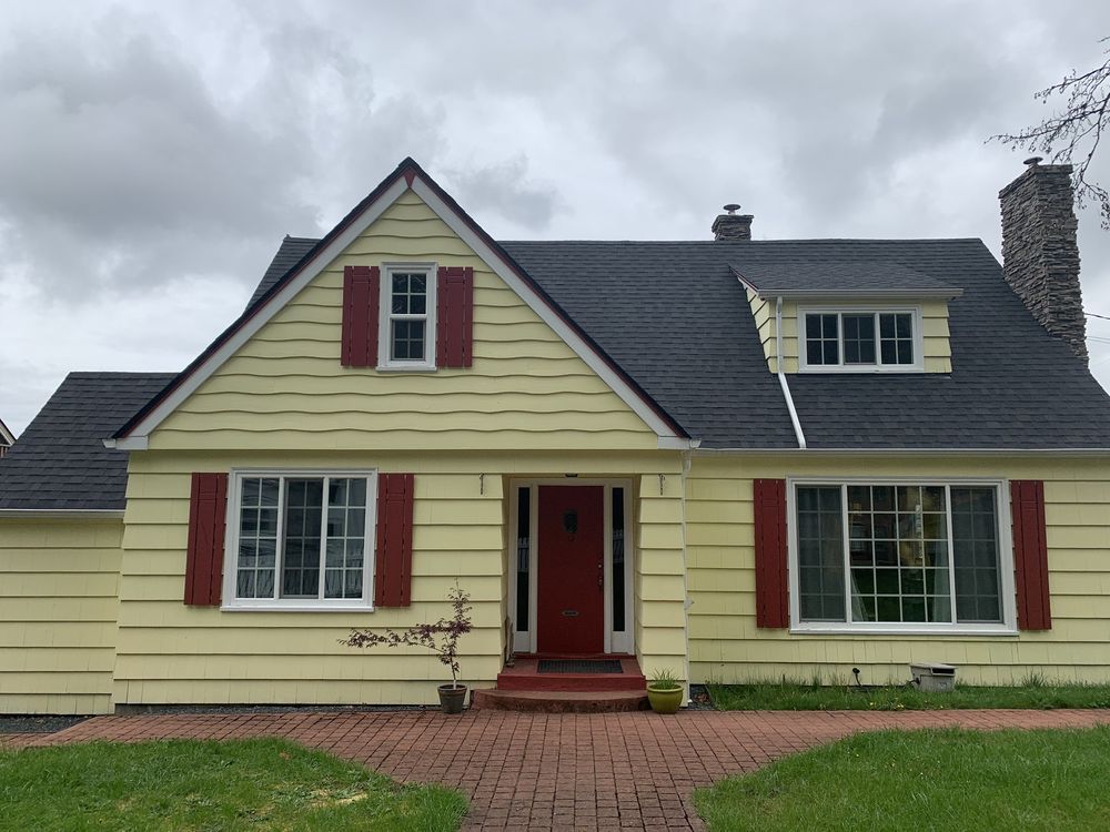 MOORE MANOR - Updated May 2024 - Port Alberni, British Columbia, Canada ...