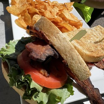 WAYZATA BAR AND GRILL - THE MUNI - Updated January 2026 - 41 Photos ...