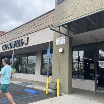 GOODWILL OF ORANGE COUNTY - Updated December 2025 - 39 Photos & 94 ...